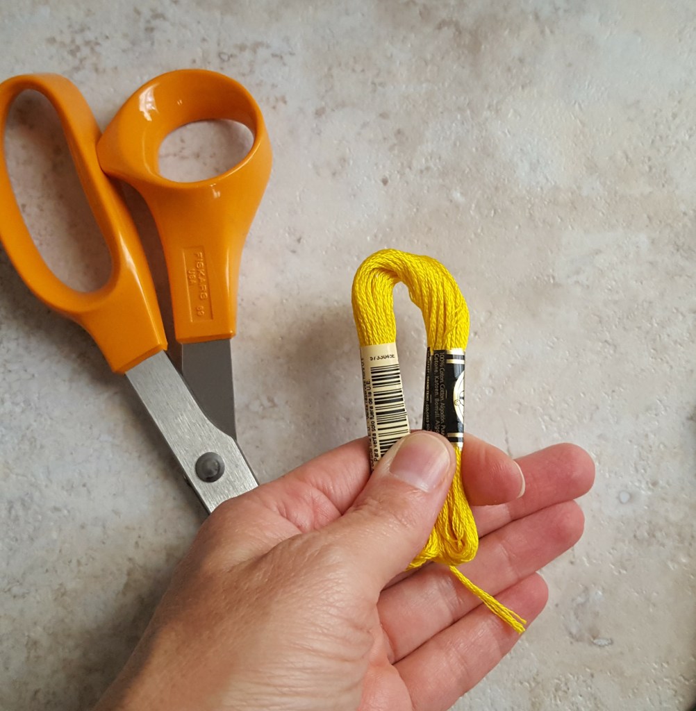 How To Make Easy Team Spirit Tassels from Embroidery Thread – Team ...