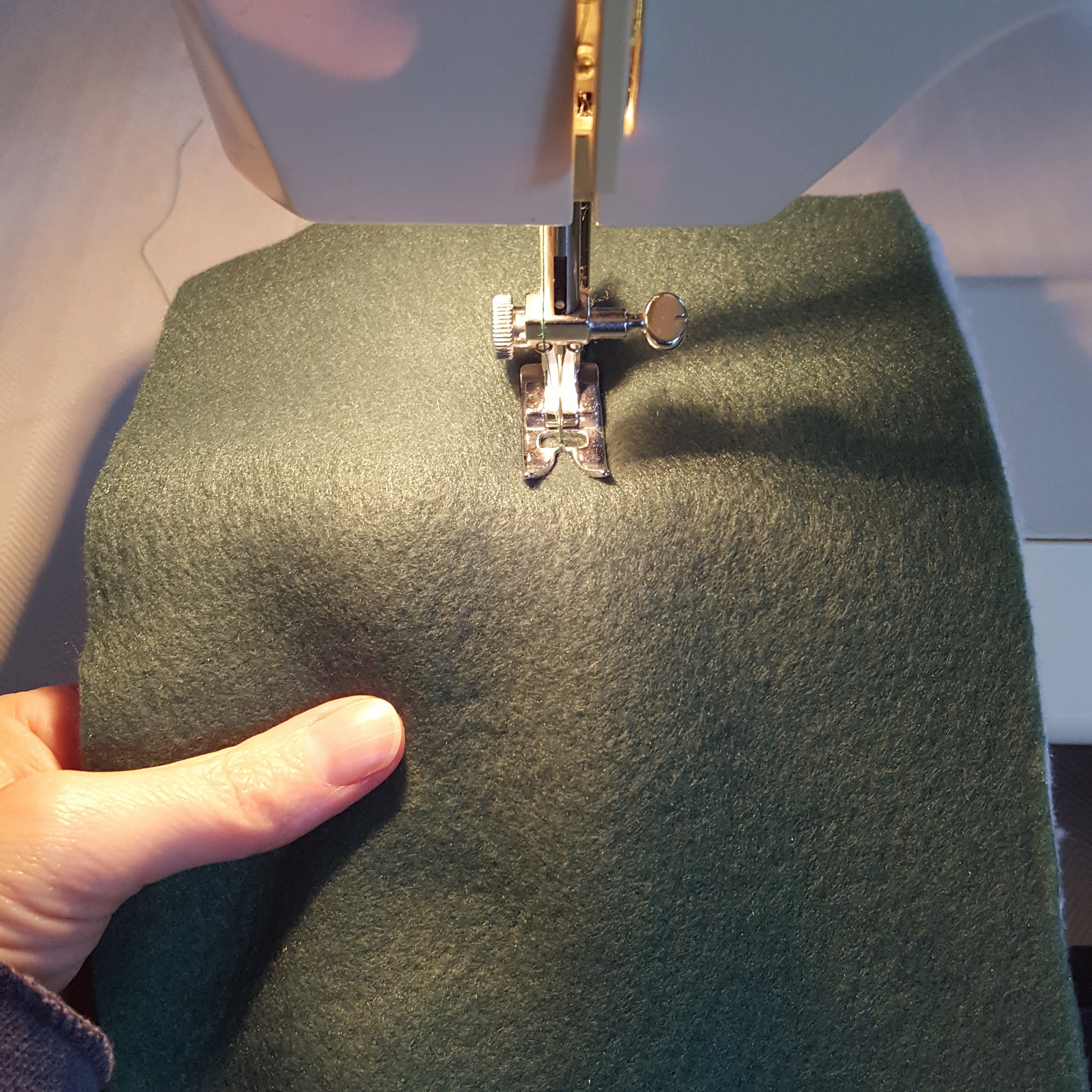 How to Make a Fleece Spirit Scarf in 15 Minutes – Team Colors By Carrie