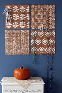 12 Pretty Jewelry Display Ideas You Can DIY – Team Colors By Carrie