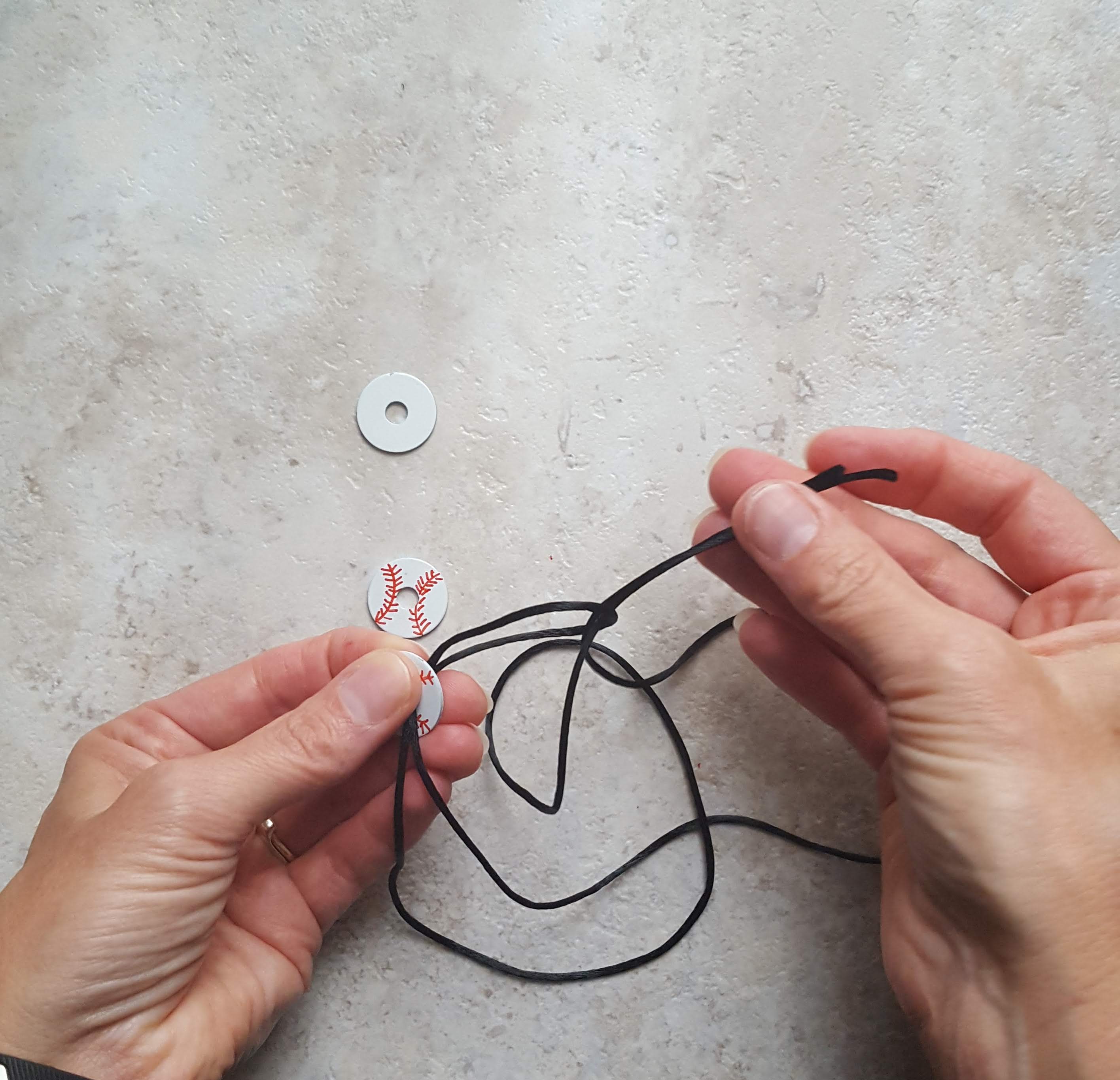 How to Make Your Own Washer Baseball Necklaces – Team Colors By Carrie