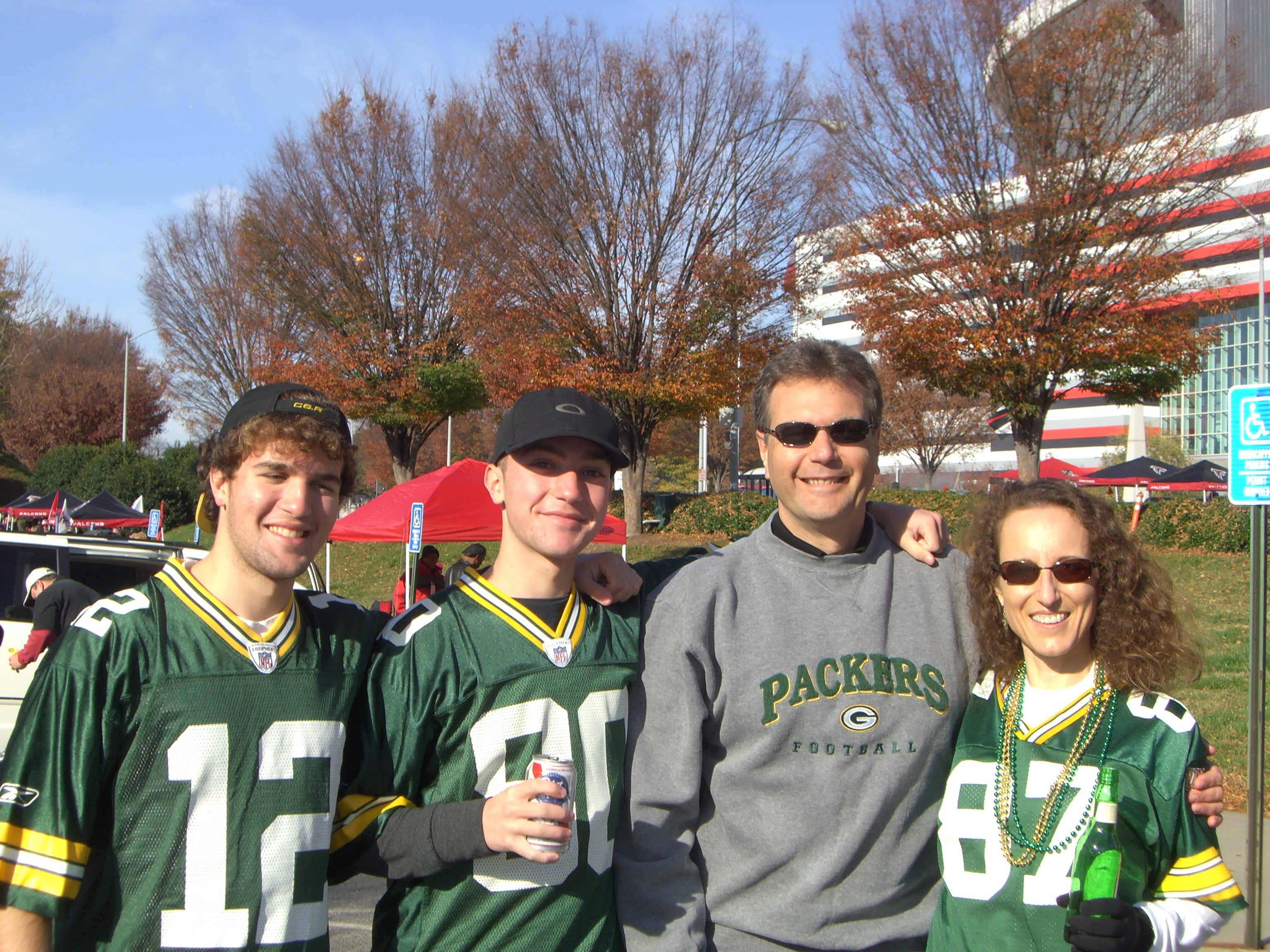 10 Reasons Why I Love the Green Bay Packers – Team Colors By Carrie