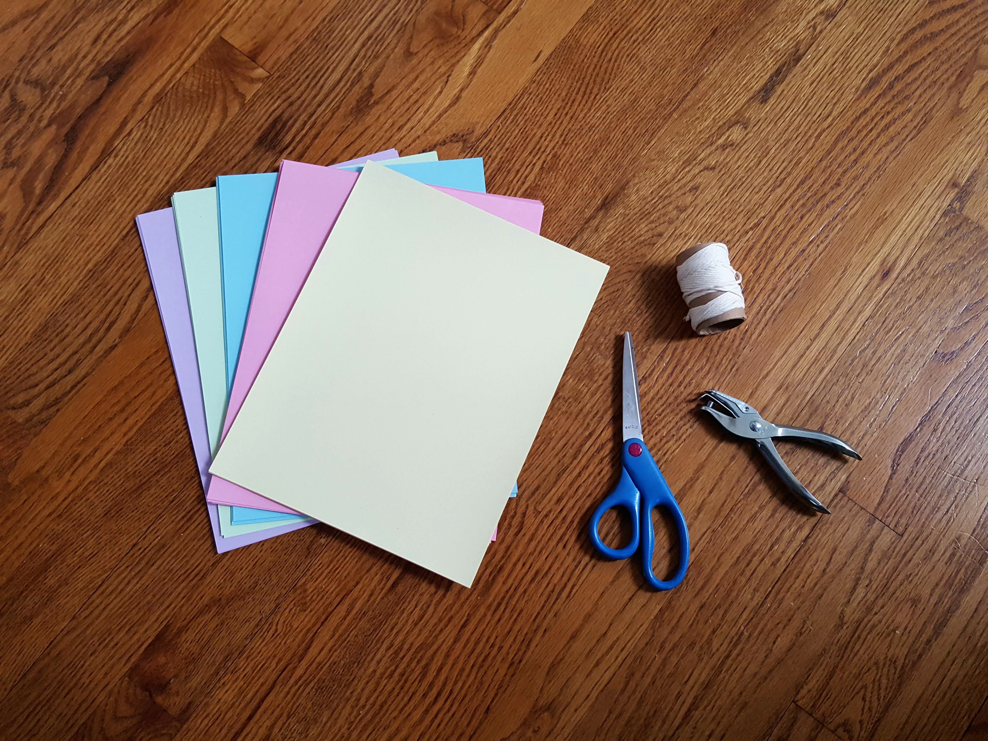 How to Make a Super Easy Paper Flag Garland – Team Colors By Carrie