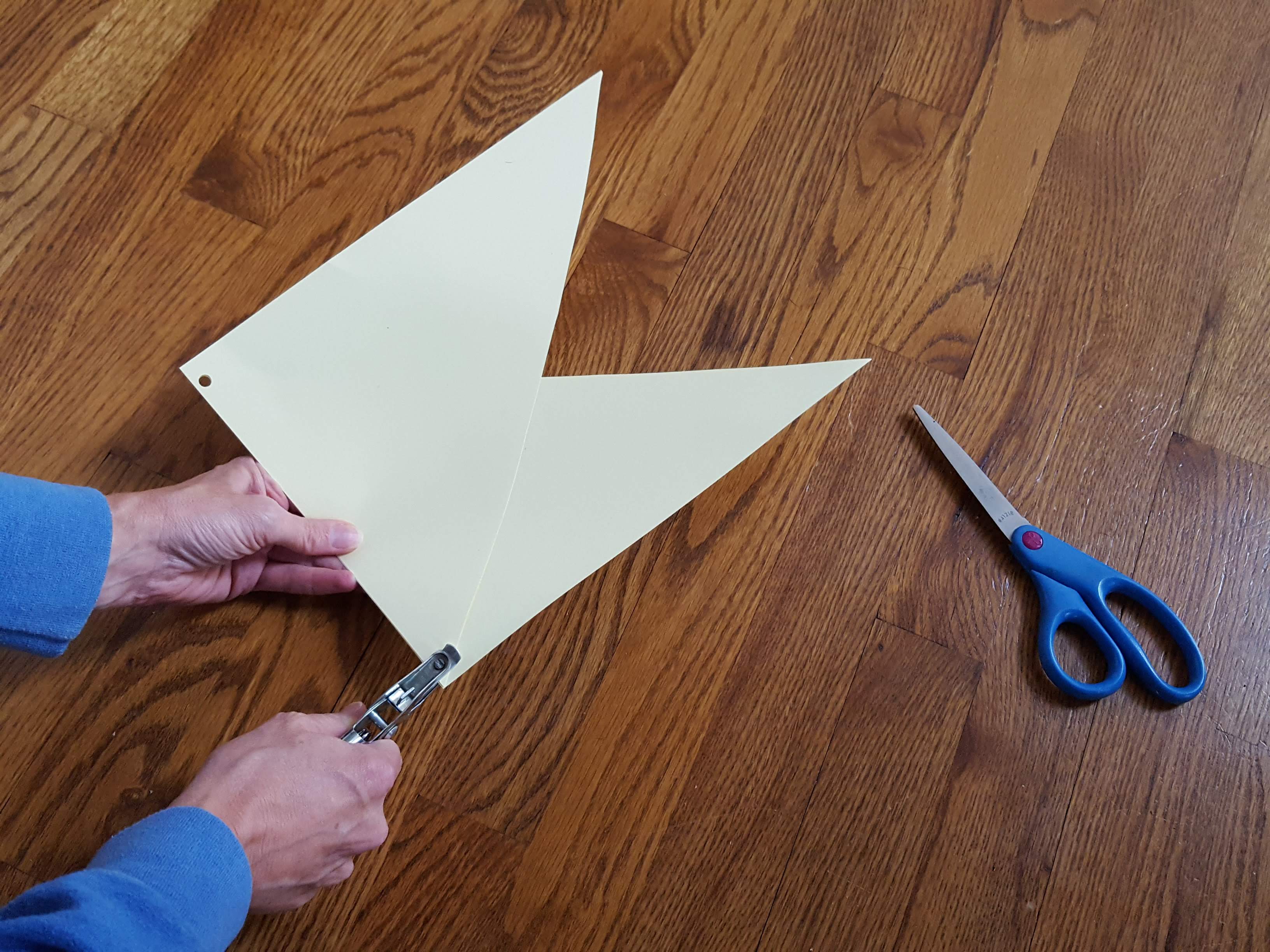 How to Make a Super Easy Paper Flag Garland – Team Colors By Carrie