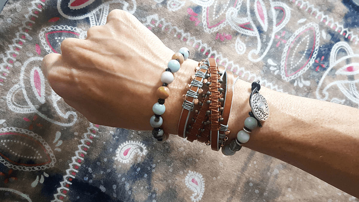 3 Easy Ways to Build a Bracelet Stack – Team Colors By Carrie