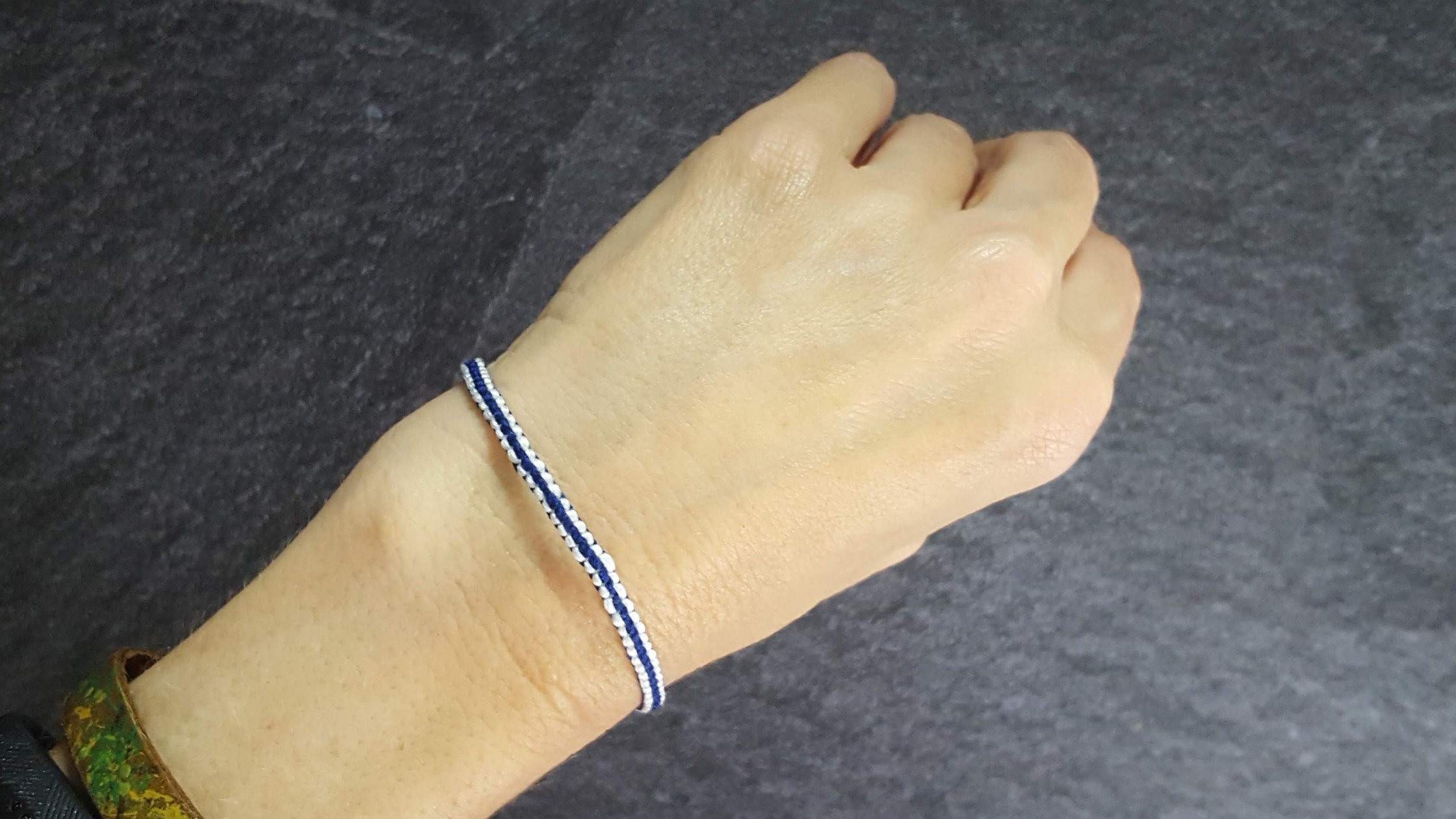 How to Make Popular 2 Color Macramé Friendship Bracelets – Team Colors ...