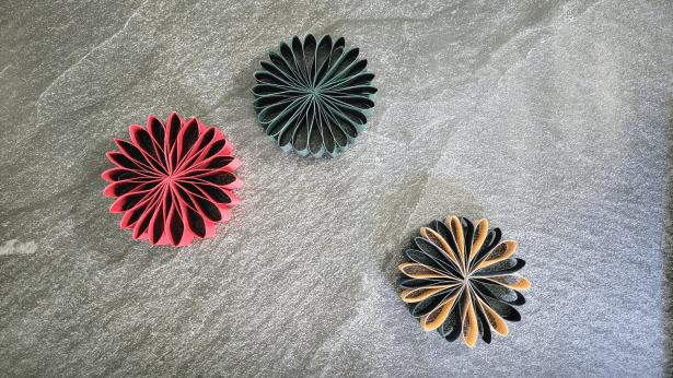 How To Make These Pretty Party Decorations Out Of Paper – Team Colors ...